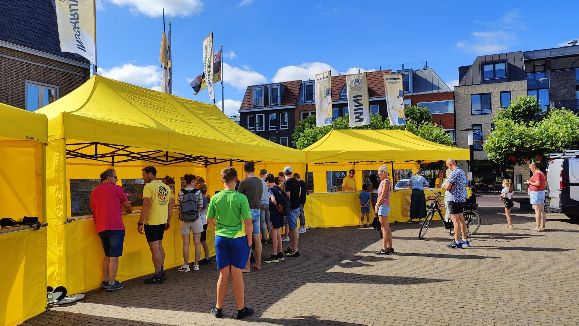 Someren kleurt geel: Kennedymars in aantocht - Kennedymars Someren